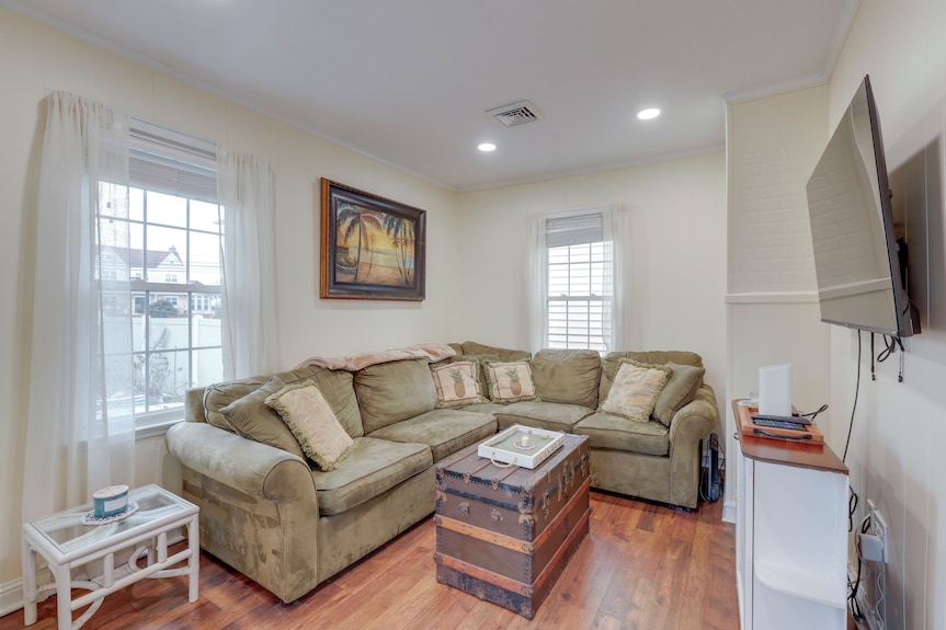 Walk To Beach & Boardwalk: Jersey Shore Cottage! - Wildwood, NJ