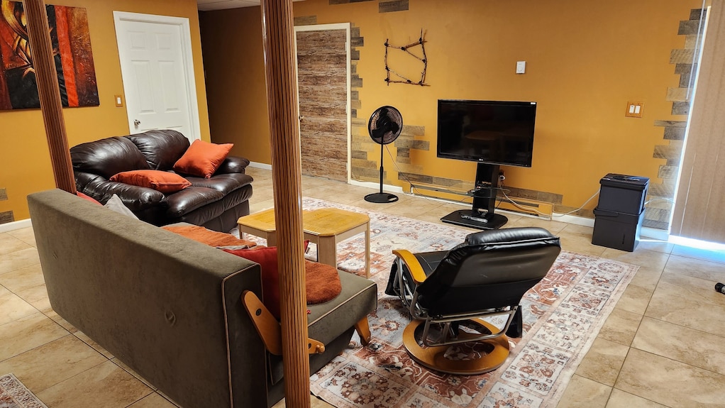 Poconos Retreat: Pools, Sauna, Lake & Outdoor Fun - Lake Wallenpaupack, PA