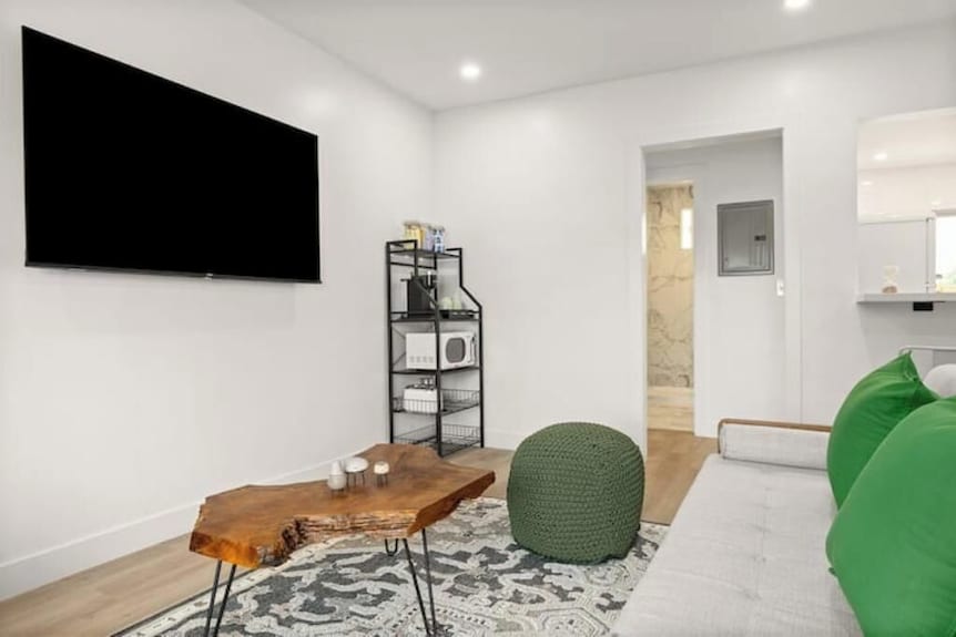 Spacious Apt W/1br - City Center - Pasadena, CA