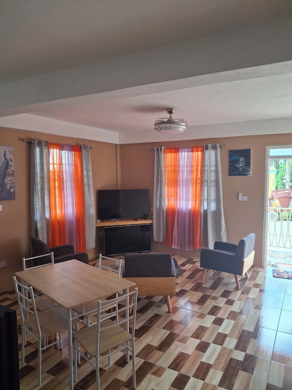 Cozy 2-bedroom Apartment In Pte Michel With Wifi, Ac, Fans, Tv, Full Kitchen - Dominique