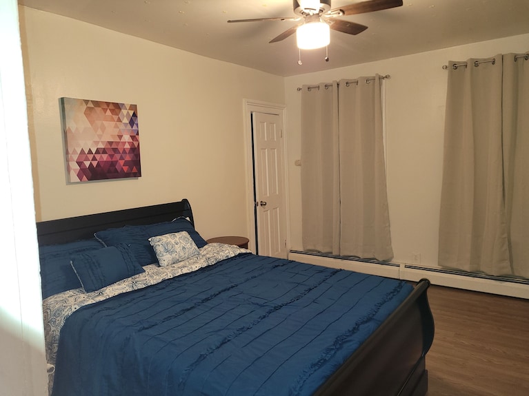 Cozy 2-bedroom Apartment In Bridgeport With Wifi, Ac Heat, Washer Dryer, Parking - Stratford, CT