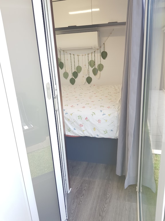 Quiet Comfy Private Tiny Home - Brisbane