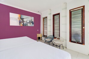 Quarto Familiar | Roupa de alta qualidade, Wi-fi grátis, roupa de cama fornecida 