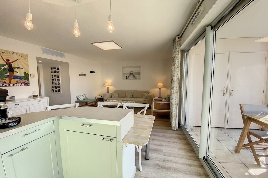 Appartement Terrasse Près De La Plage - Aéroport de Nice Côte d'Azur (NCE)