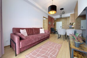 Apartamento, varanda | Sala | TV de ecrã plano 