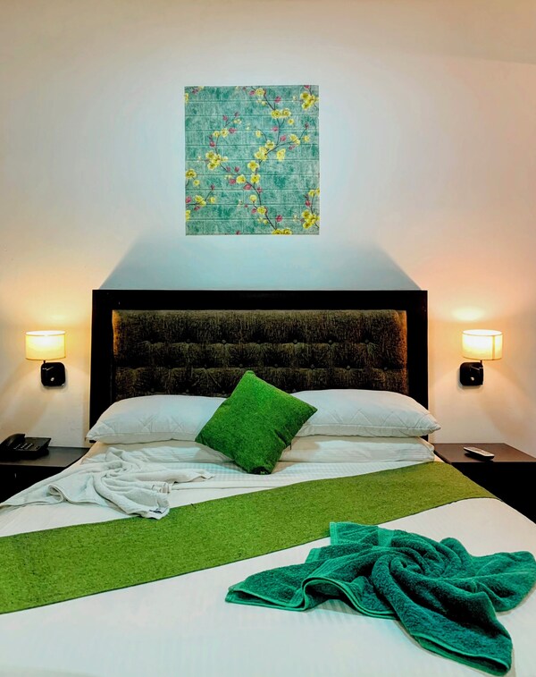 Pearl Royal Hotel - Colombo