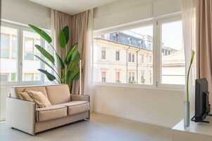 Suite-Estúdio Superior, Vista para a cidade | Minibar grátis, secretária 