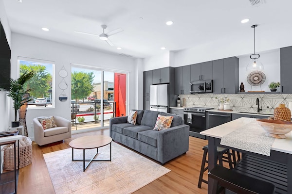 Relax In A Luxe Resort-style Condo - Texas