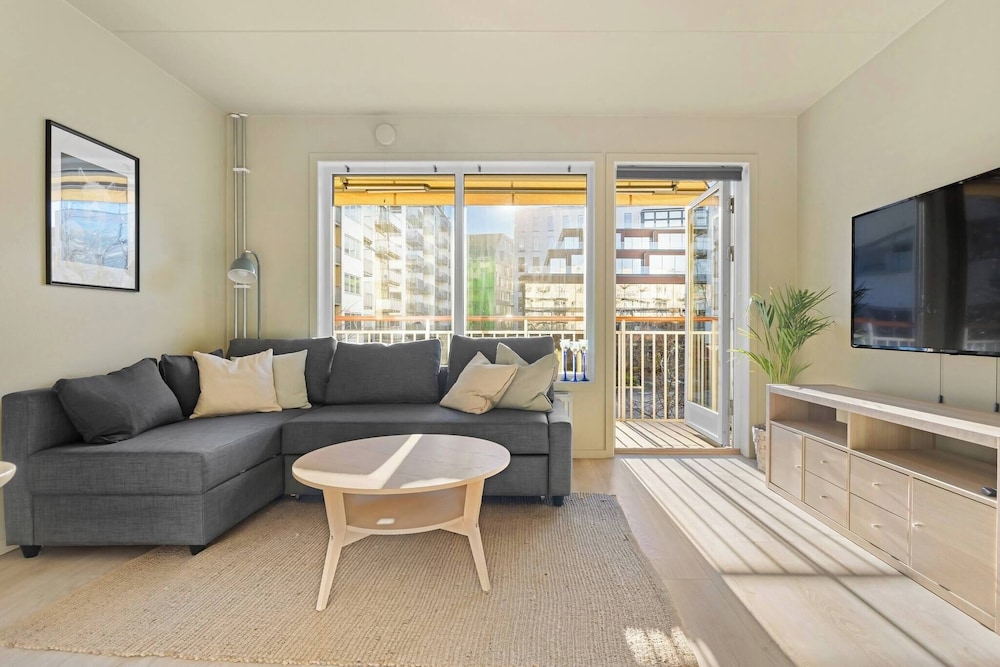 Charming Oslo Apartment With Balcony & Rooftop Access - Oslo