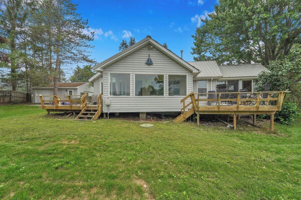 プライベートドック & レイクビューズ: ホーム オン ライムレイク - ニューヨーク州