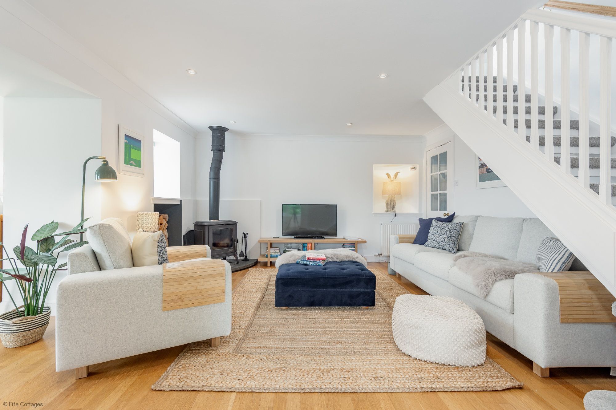 Lovely Sleeps 10 Country Property - Saint Andrews