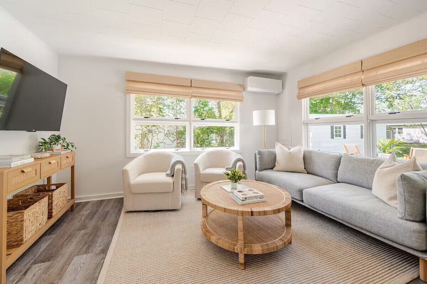 The Greenport Beach Cottage: 3 Min Walk To Beach, 1 Mile To Town - Long Island, NY