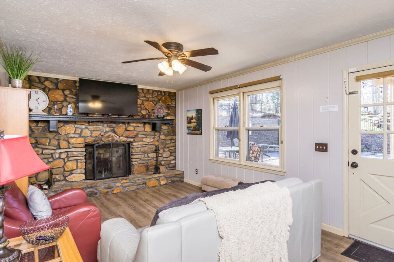 New Listing! Downtown Getaway-minutes To Dahlonega - Dahlonega, GA