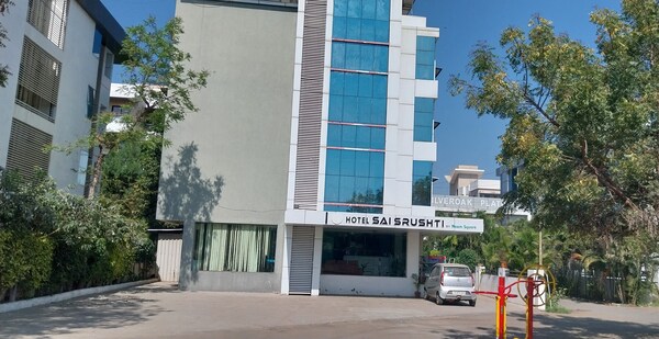 Hotel Sai Srushti By Neem Square - Shirdi
