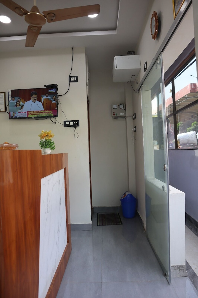 Hotel Varahi Grand - Vijayawada