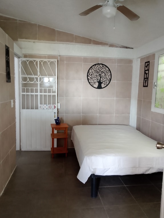 Bien Ubicado, Cerca De Todo - Pie de la Cuesta