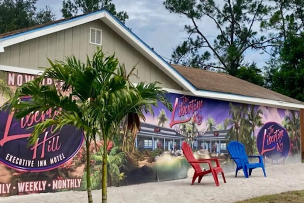 Liberty Hill Executive Inn - Zephyrhills, FL