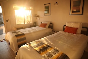 Quarto Twin | Edredões de penas, camas de colchão pillowtop