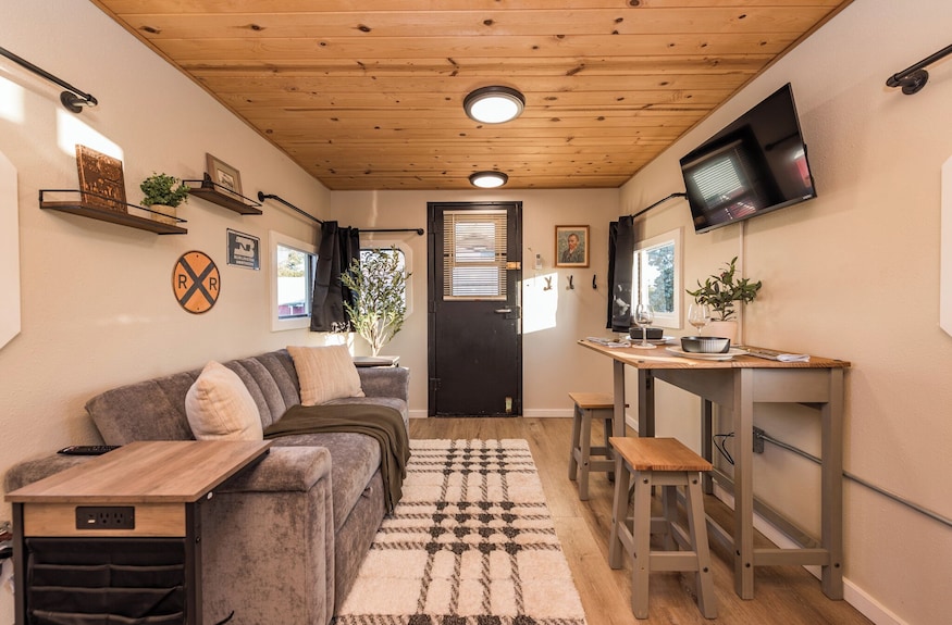 Cozy Caboose In Sequim, Wa - Washington