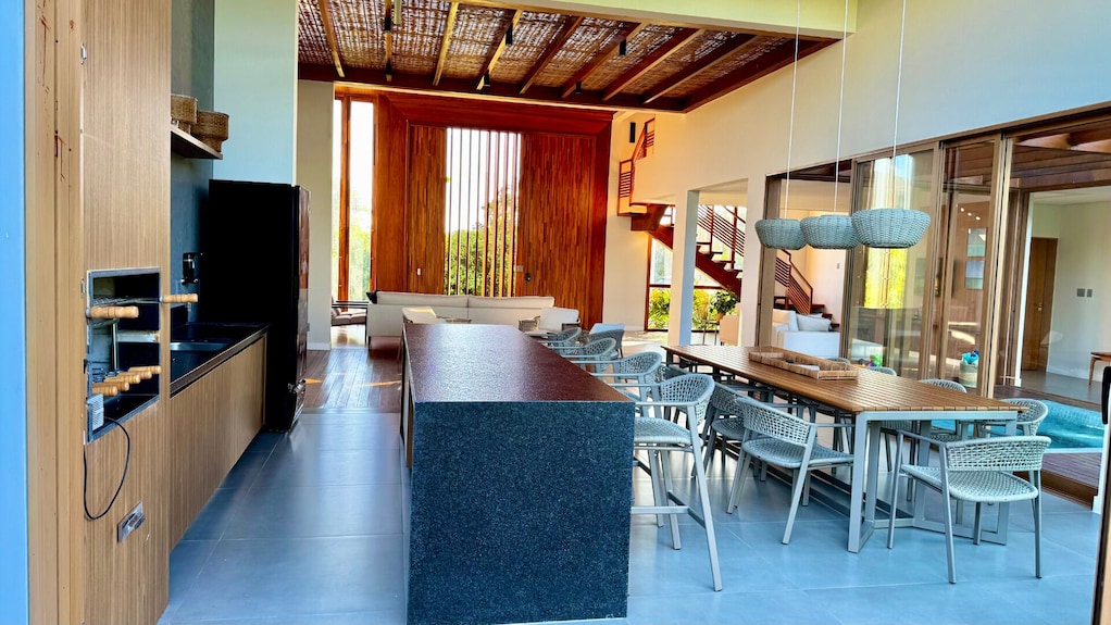 Casa Alto Padrão 5 Suítes Com Piscina E Hidro Aquecida Em Praia Do Forte! - Bahia (estado)