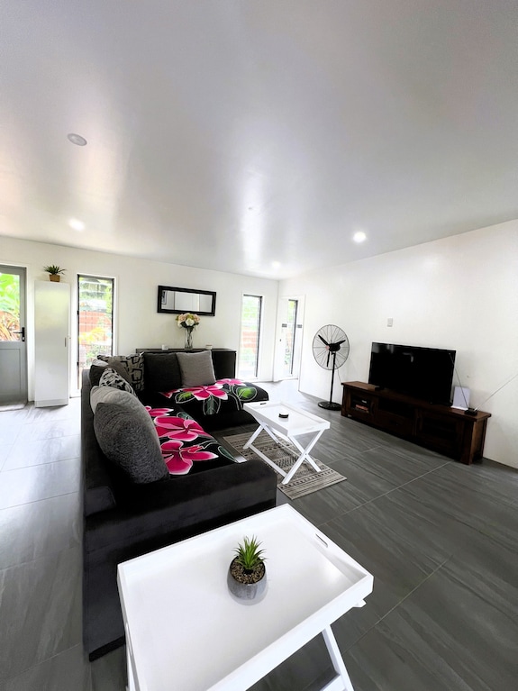 Ake Ake House A Stylish And Private Retreat In The Peaceful Village Of Matavera. - Rarotonga