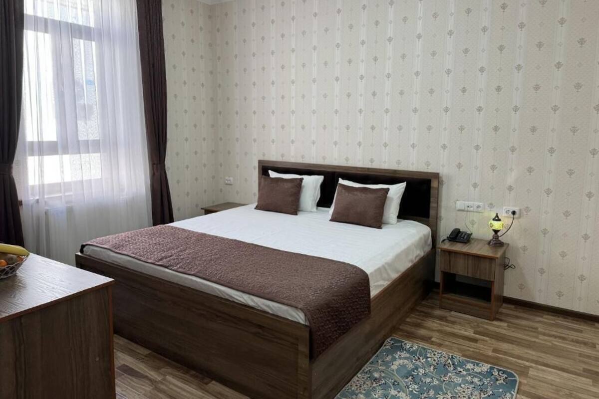 Quarto Duplo Comfort, vista para o pátio | Roupa de alta qualidade, cofre no quarto, cortinas/cortinados opacos 