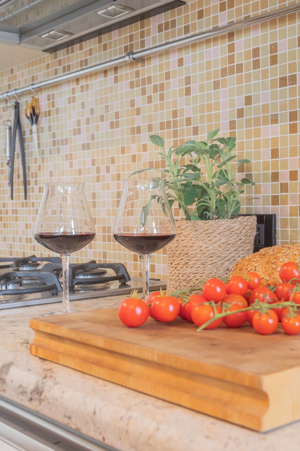 Apartamento (2 Bedrooms) | Cozinha privada | Um micro-ondas, um forno, uma máquina de café expresso 