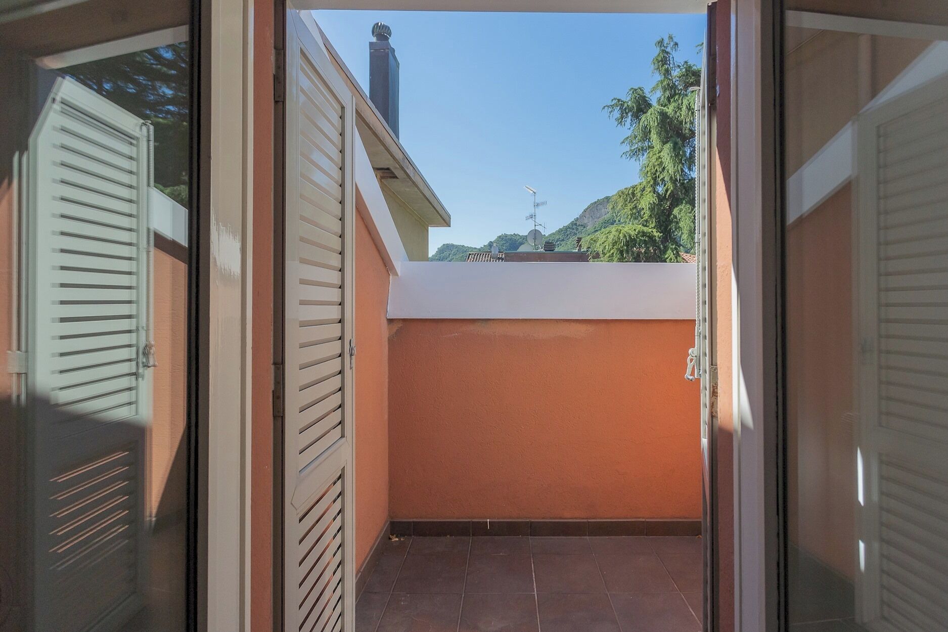 Apartamento (3 Bedrooms) | Varanda