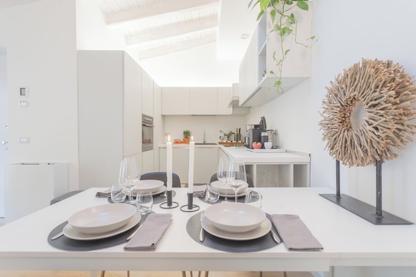 Apartamento (2 Bedrooms) | Sala de jantar