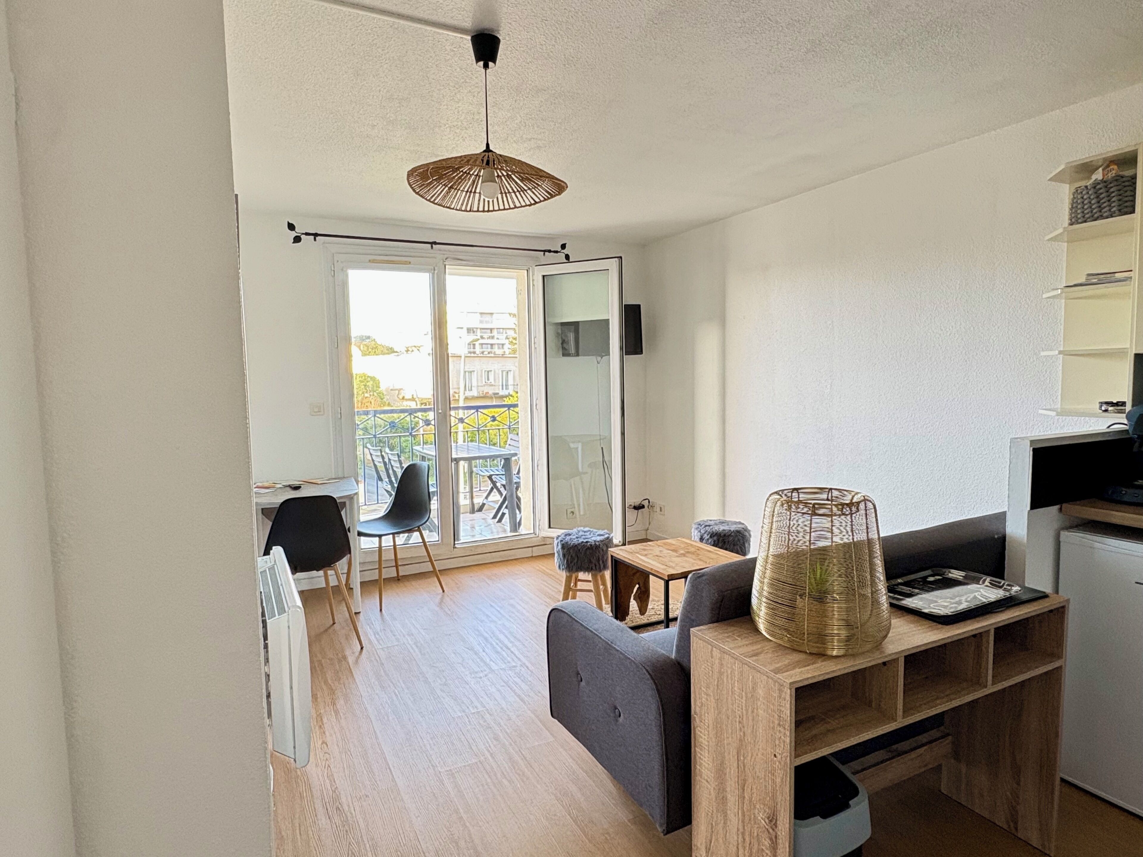 Appartement Dans Résidence Avec Piscine, Proche Page  Et Casino De Pontaillac - Royan