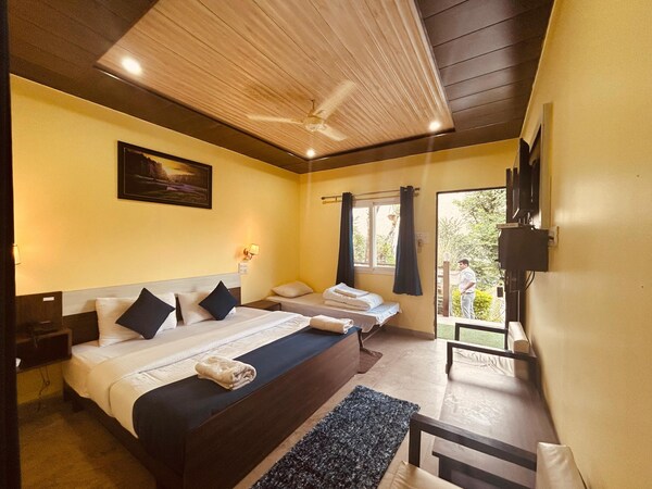The Pines Mountain View - Chamoli