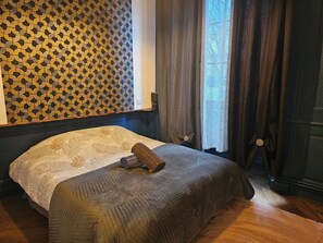 Apartamento Superior | 2 quartos, cortinas/cortinados opacos, ferro/tábua de engomar