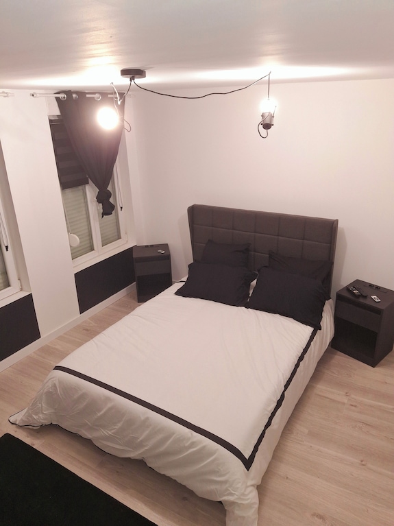 Appartement Avec Salle De Cinéma Privée - Aulnoye-Aymeries