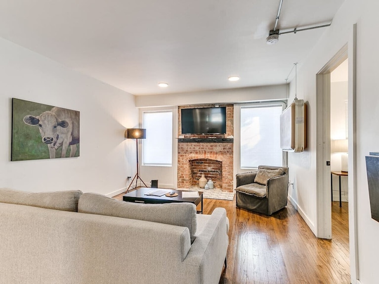 Plaza Americana - Trendy 2bed Apt - Automobile Alley - Oklahoma City