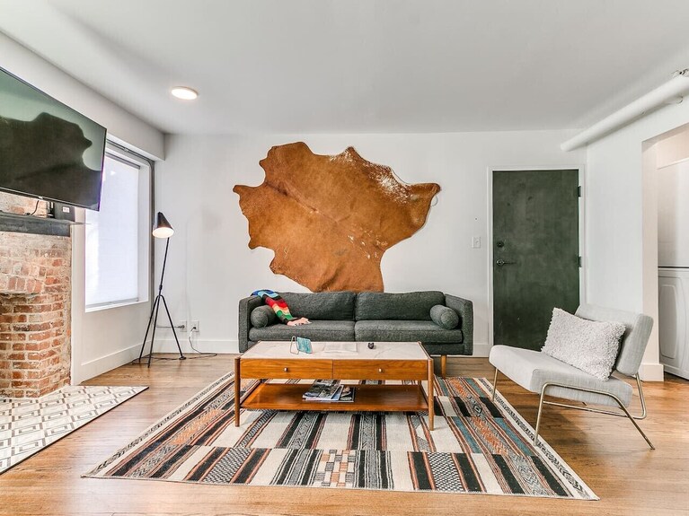 Plaza Southwest - Trendy 2bed Apt - Boathouse District - Oklahoma City