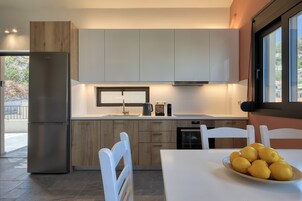 Casa | 4 quartos, escrivaninha