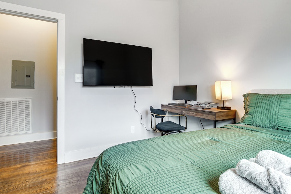 1 Mi To Dtwn: Home W/ Backyard In Raleigh! - Raleigh, NC