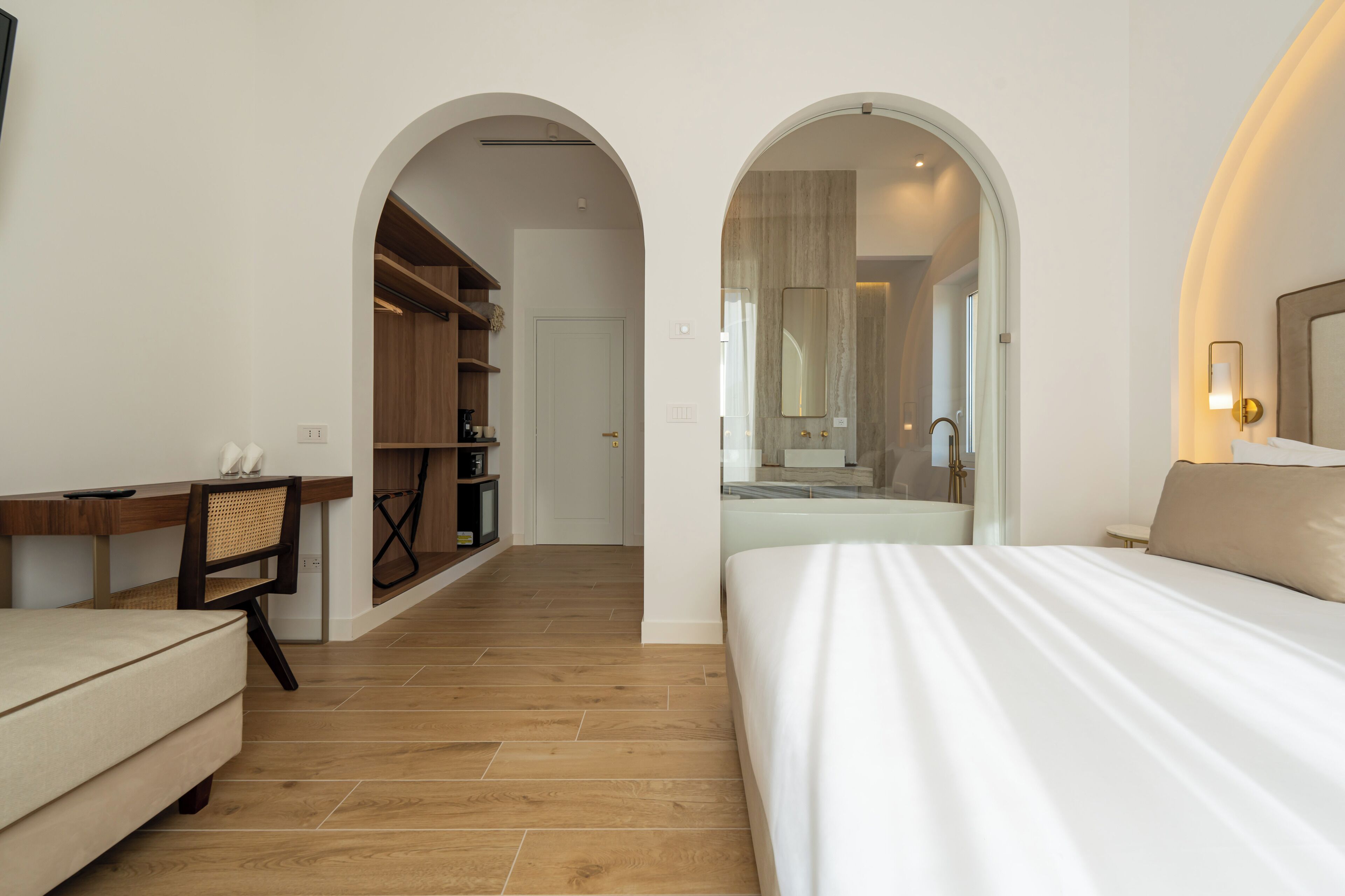 Suite-Estúdio Júnior, Vista para a cidade | Cofre no quarto, secretária 