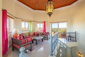 Villa | Interior