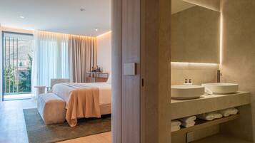 Quarto Duplo Deluxe | 1 quarto, minibar, cofre no quarto, secretária