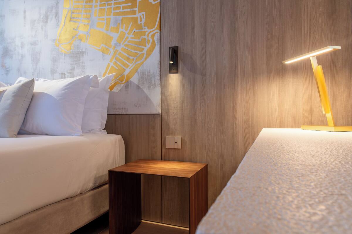 Quarto Duplo ou Twin Deluxe | 1 quarto, minibar, cofre no quarto, secretária