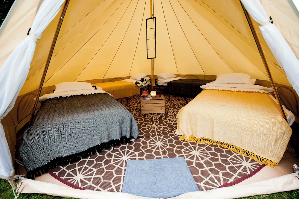 Nine Yards Bell Tents At The Tt- Douglas - Isla de Man