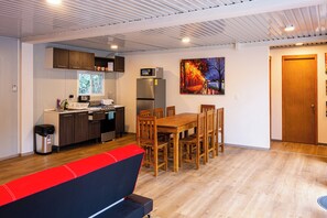 Casa, vista para o jardim | Refeições no quarto