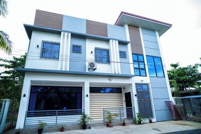 RedDoorz @ Guanzons Homestay