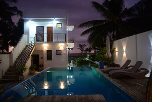 Apartamento Familiar, vista para a baía | Roupa de alta qualidade, cortinas/cortinados opacos 