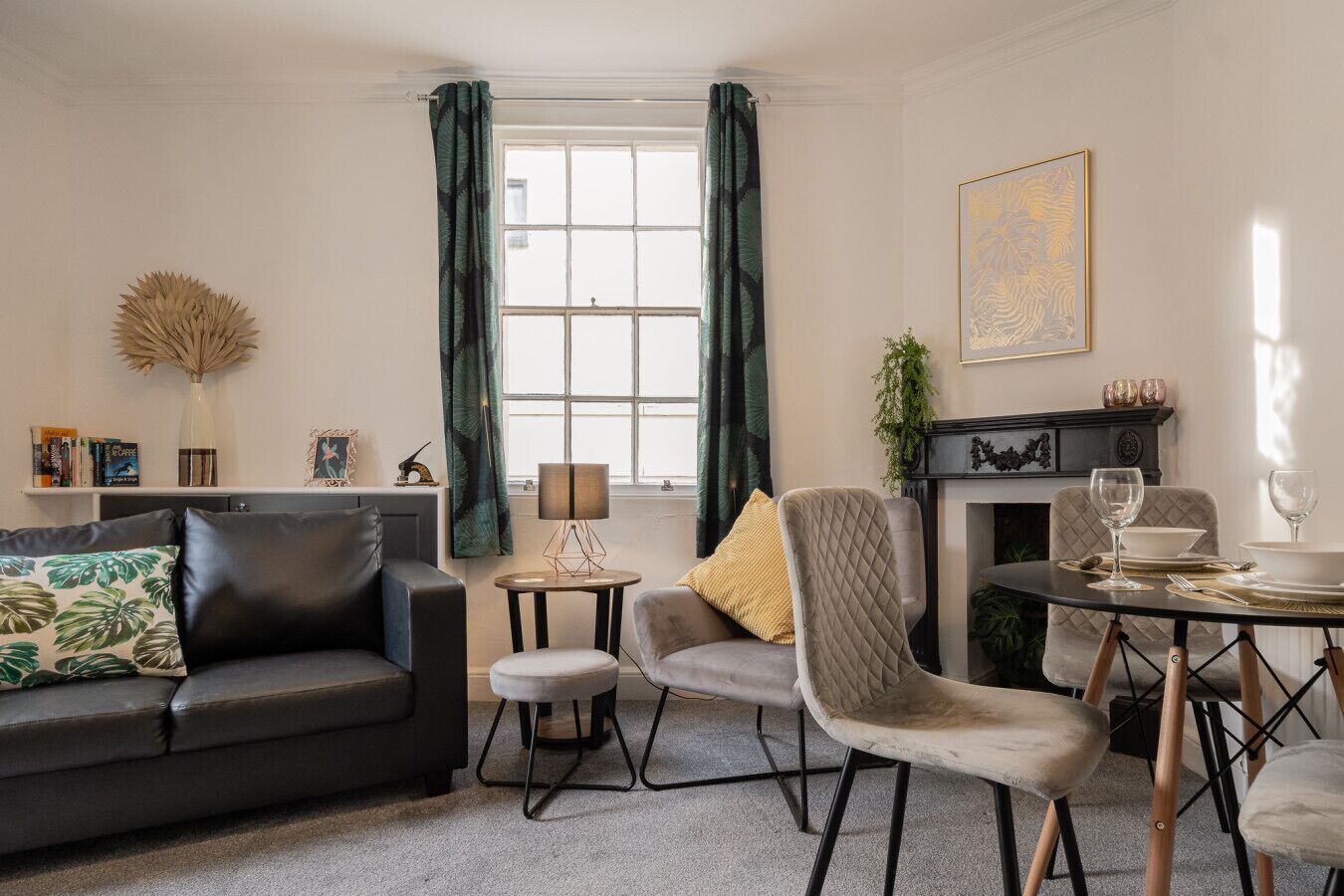 Wellesley House - Stunning 2 Bedroom Apartment In Central Cheltenham - Cheltenham