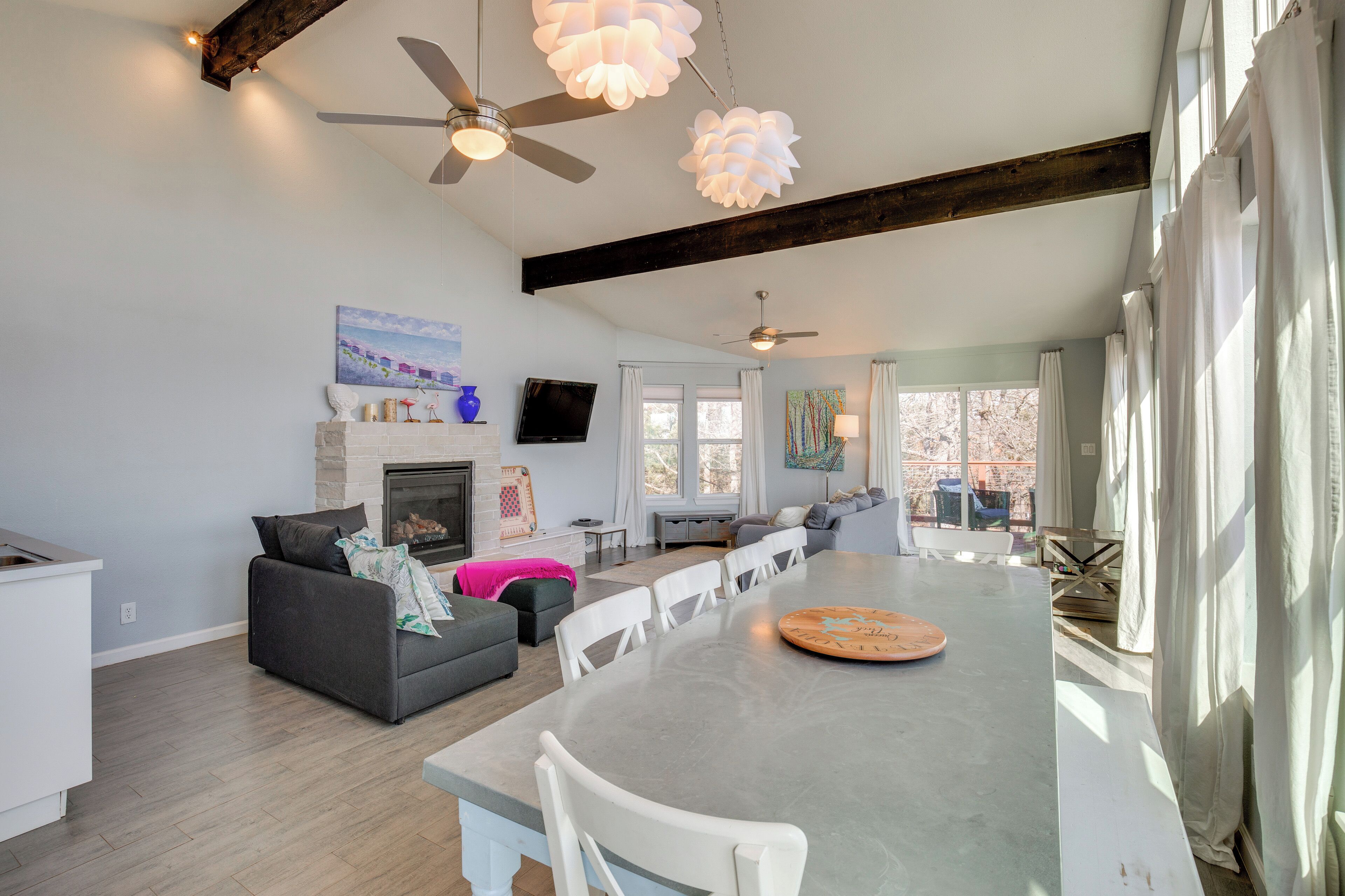 Serene Valley Views: Lake Texoma Retreat - Lake Texoma