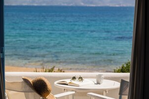 Studio With Sea View | Vista para a praia ou o mar