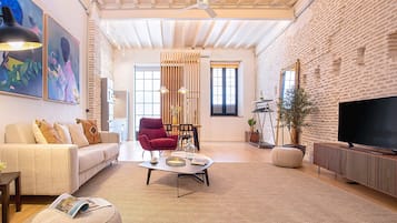 Apartamento (1 Bedroom) | Sala de estar | TV