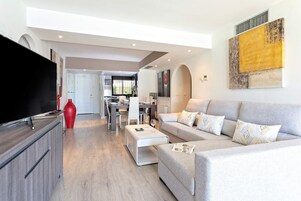 Apartamento (2 Bedrooms) | Sala de estar